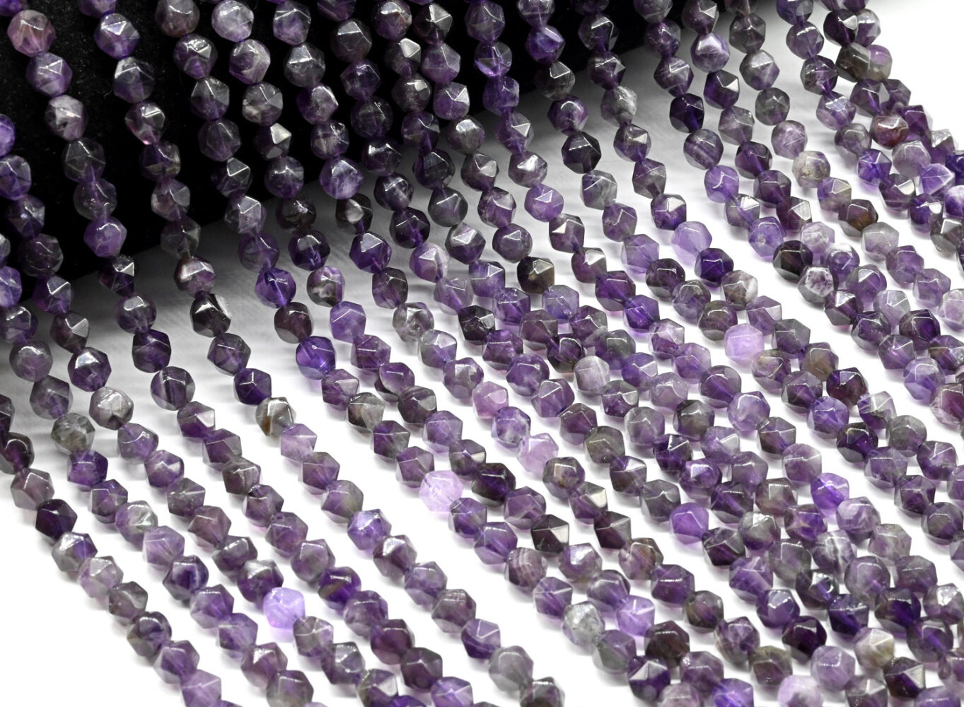 Бусины из аметиста шарик многогранник 6мм, 38см, 63 бусины .