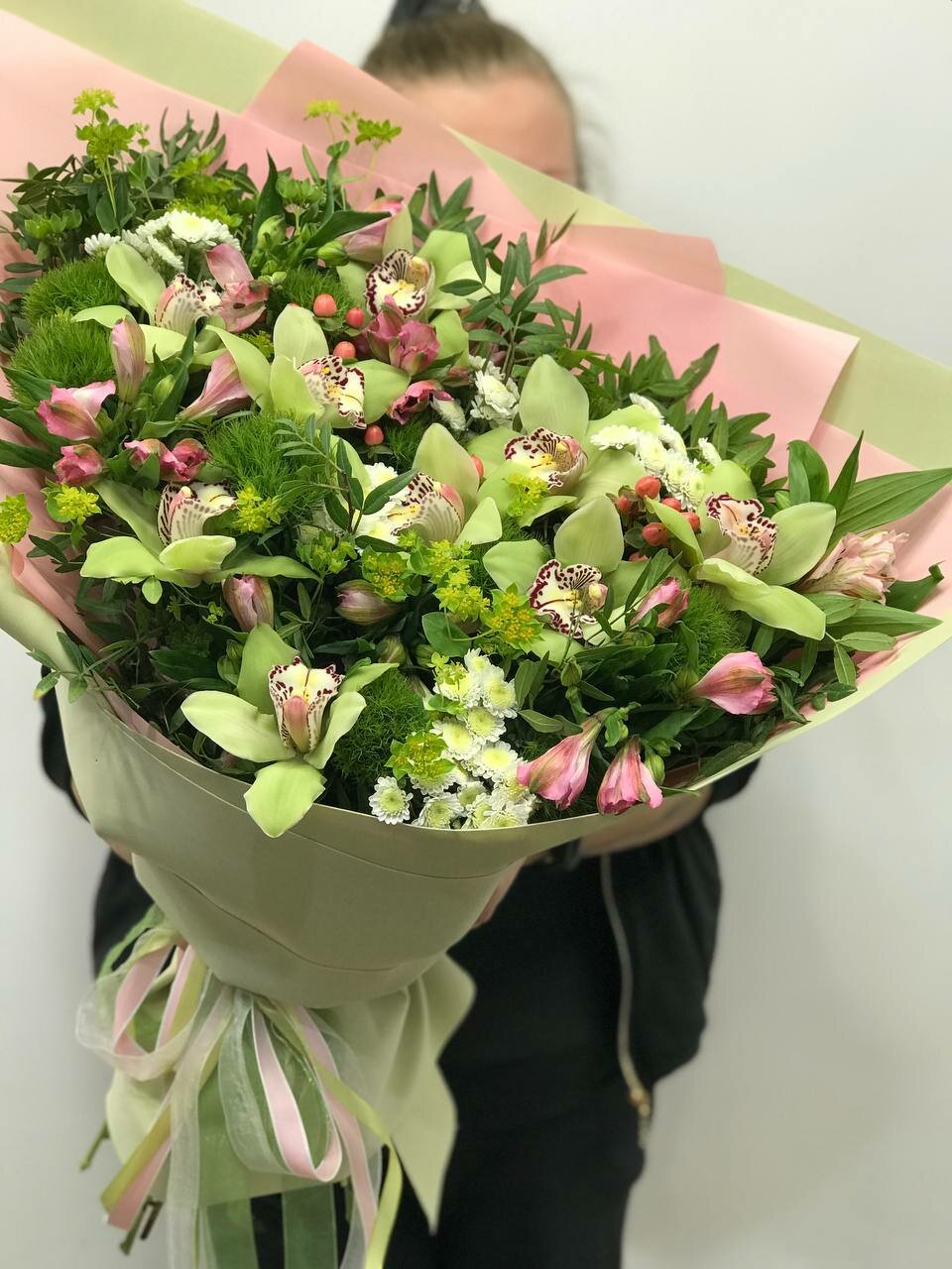 Букет из орхидей «Комета» - S (до 30 см)