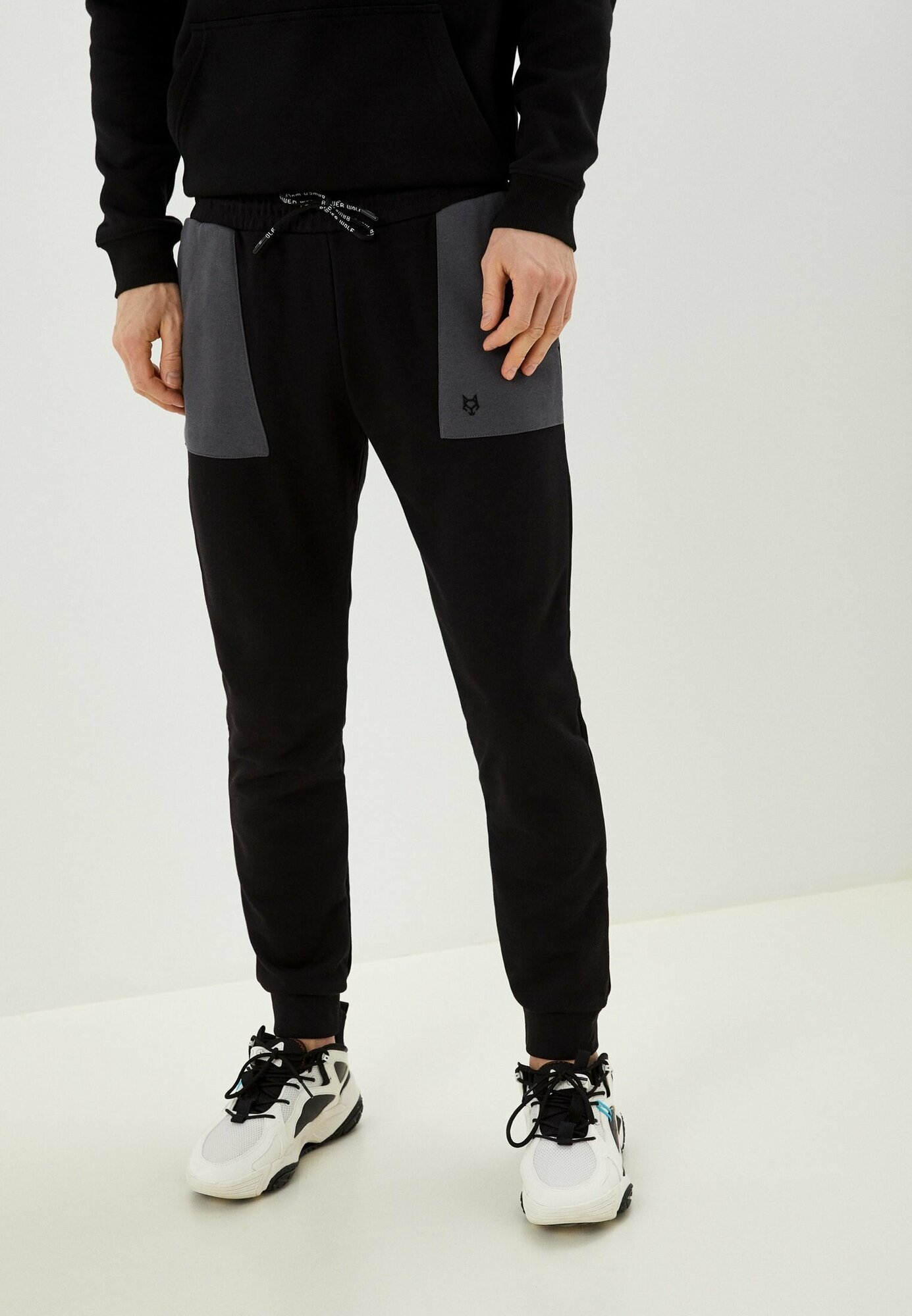 Брюки спортивные