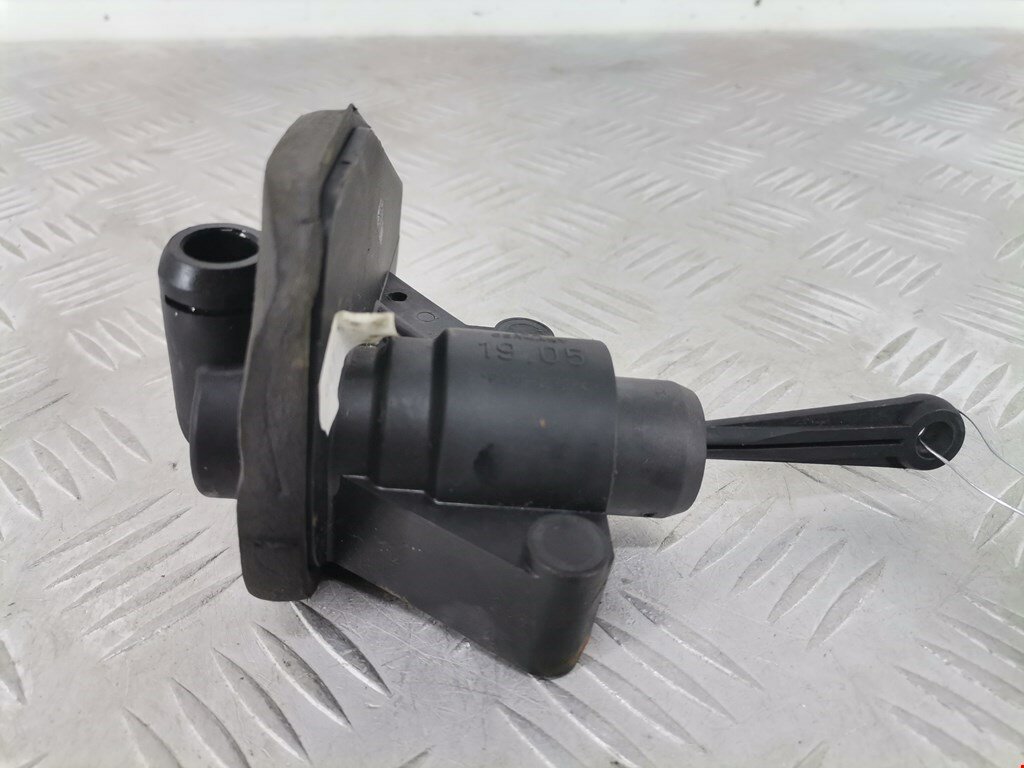 Цилиндр сцепления главный Ford Ka 1 1558917 арт. 1514392