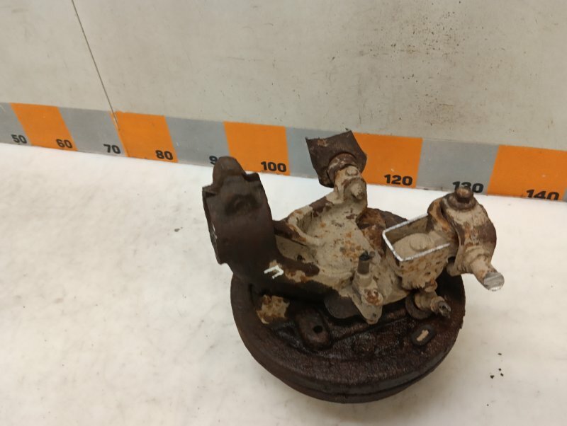 Б/У в сборе со ступицей, ступица, Форд Мондео 2 Кулак поворотный Ford Mondeo 1997 2, BFP Задн. Прав. 294082 FORD арт. 1110954