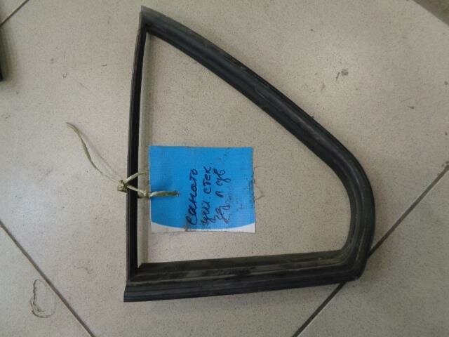 Уплотнитель стекла двери задней левой форточки от Iran Khodro Samand 2003>