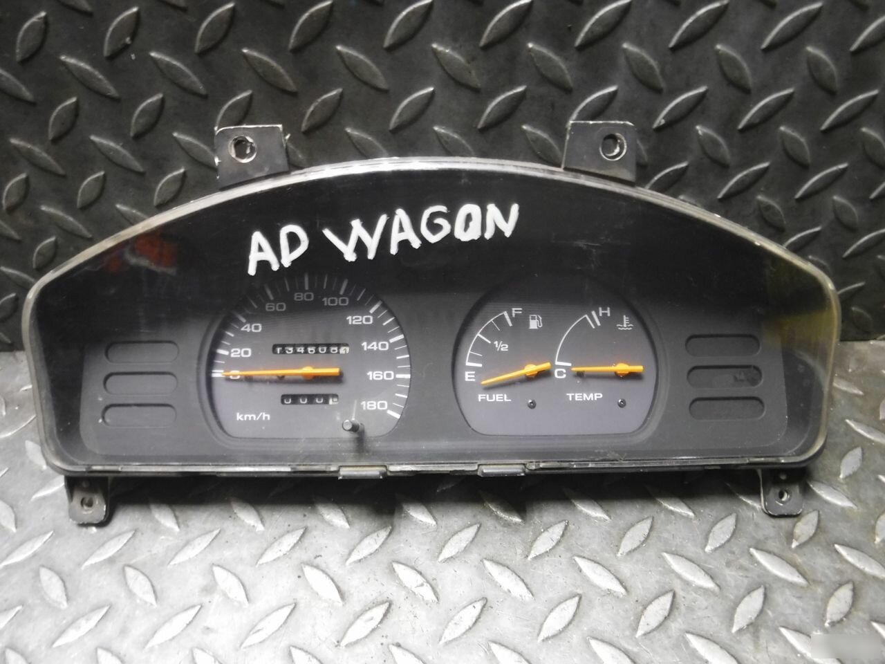 Панель приборов Nissan AD II (1999—2008)