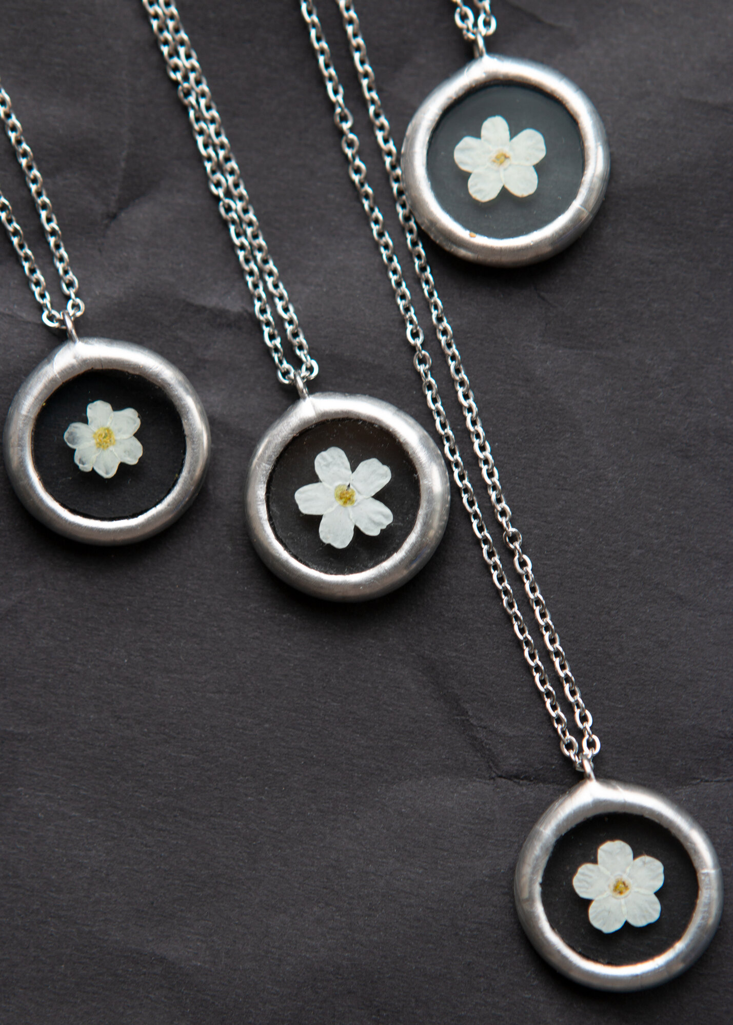 Колье, стекло