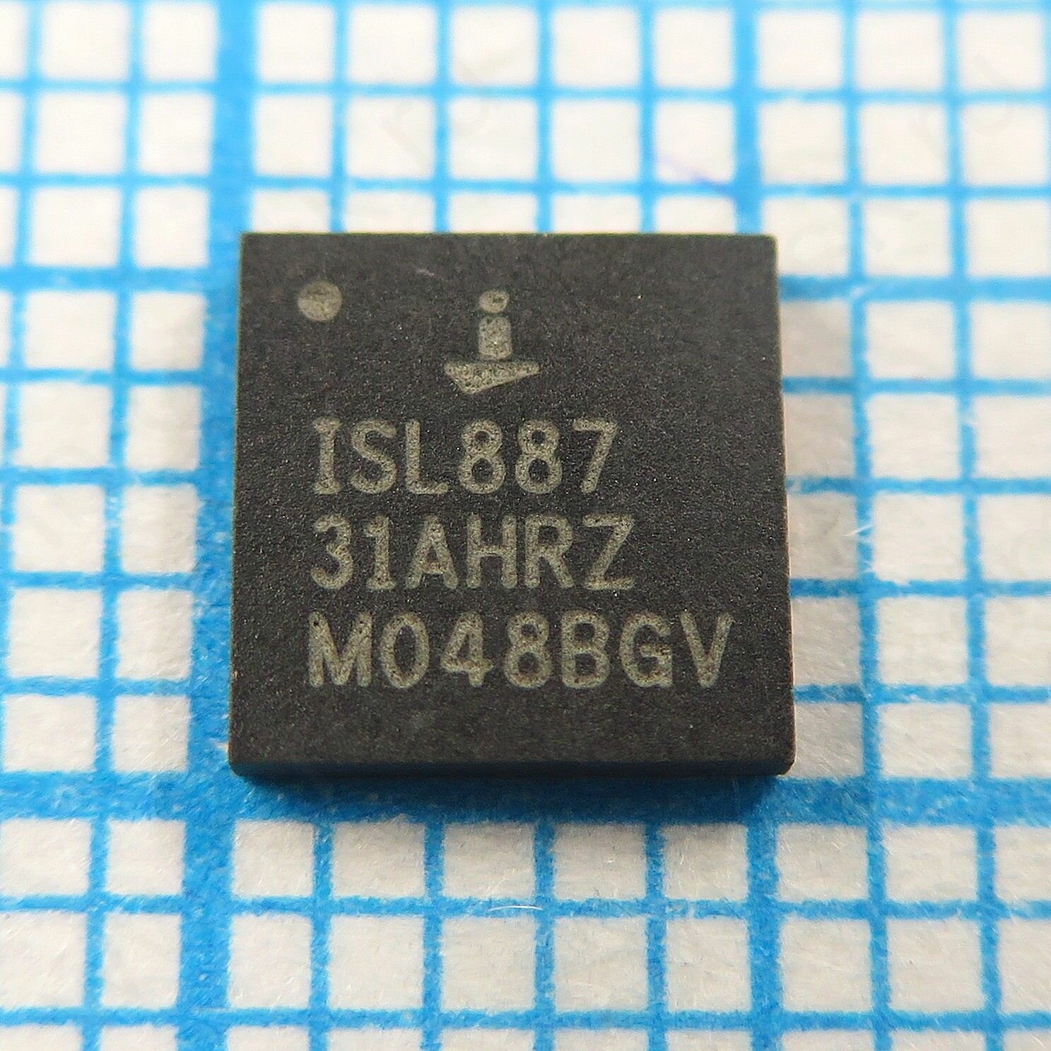 ISL88731A ISL88731AHRZ - SMBus контроллер зарядки