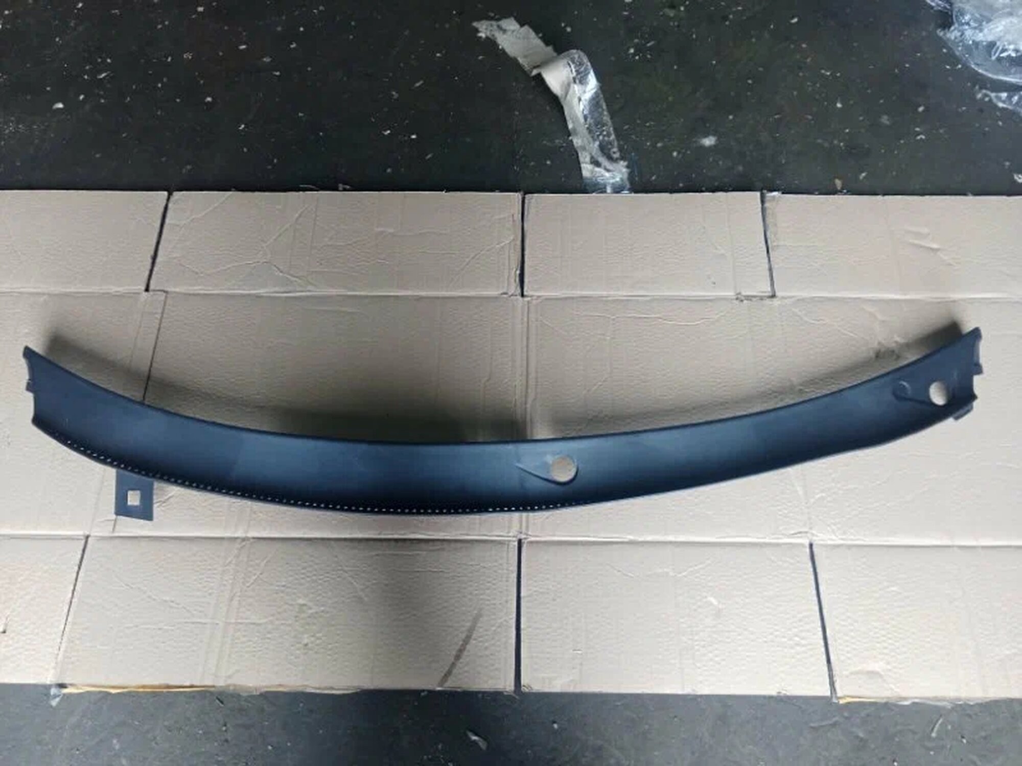 Решетка под лобовое стекло для Volkswagen PASSAT B5 1996 перед.