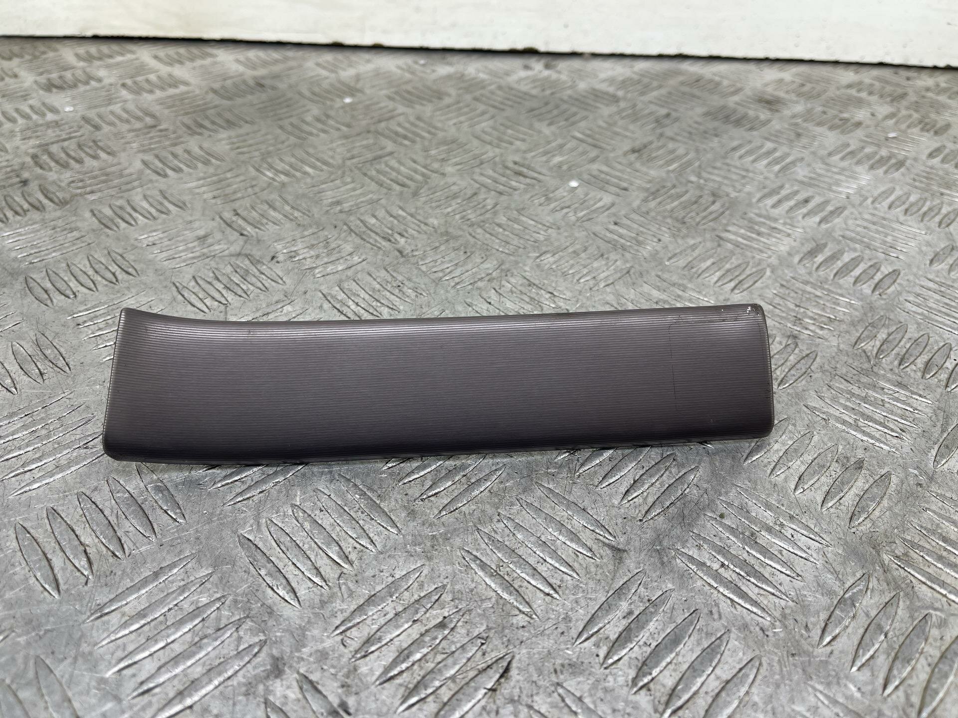 Декоративная накладка торпедо левая Audi A4 B5 (1994 - 1999) 8D1853189A