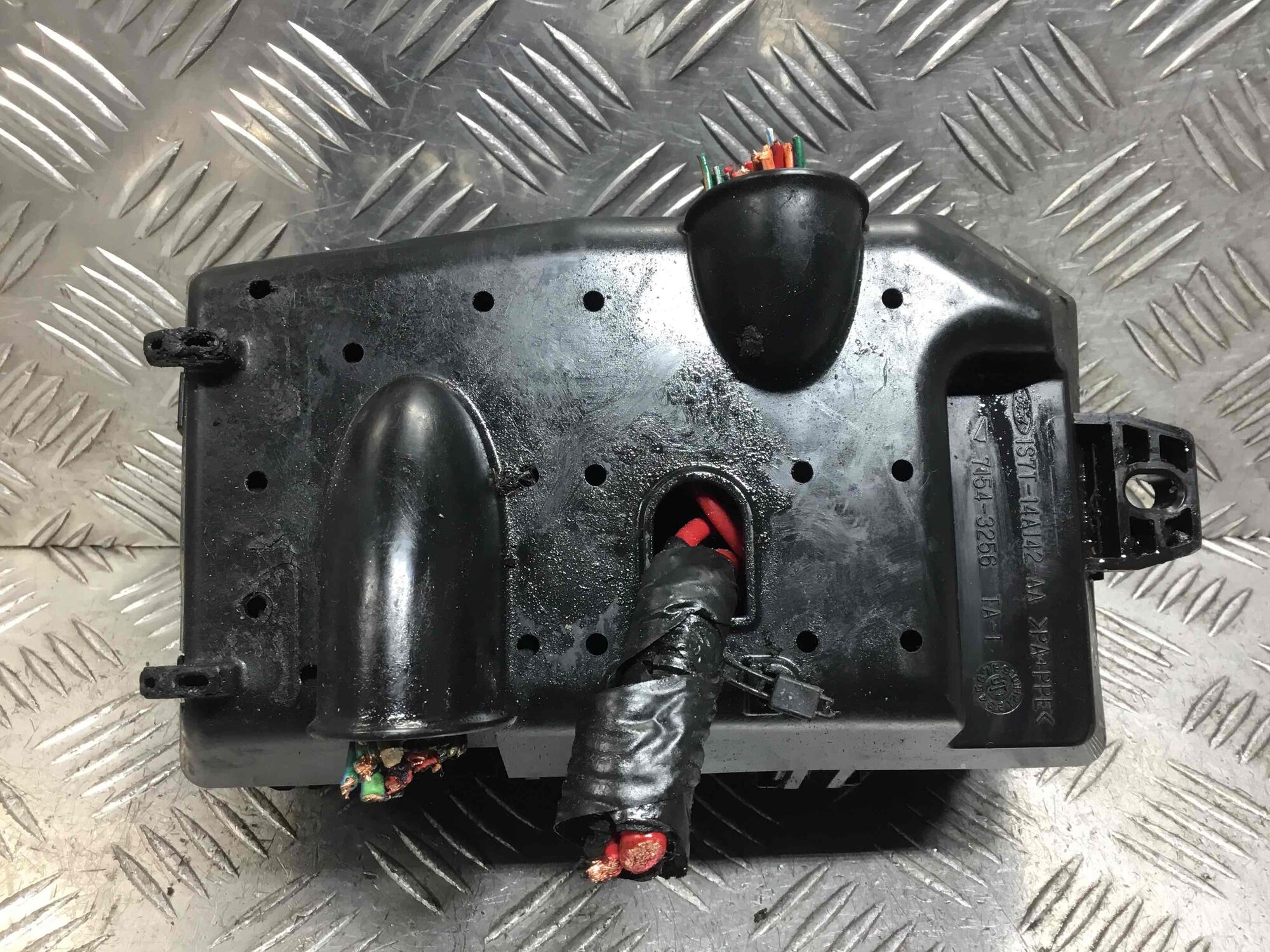 Б/У Блок предохранителей Ford Mondeo 3 поколение (2000-2003) 2001 г.