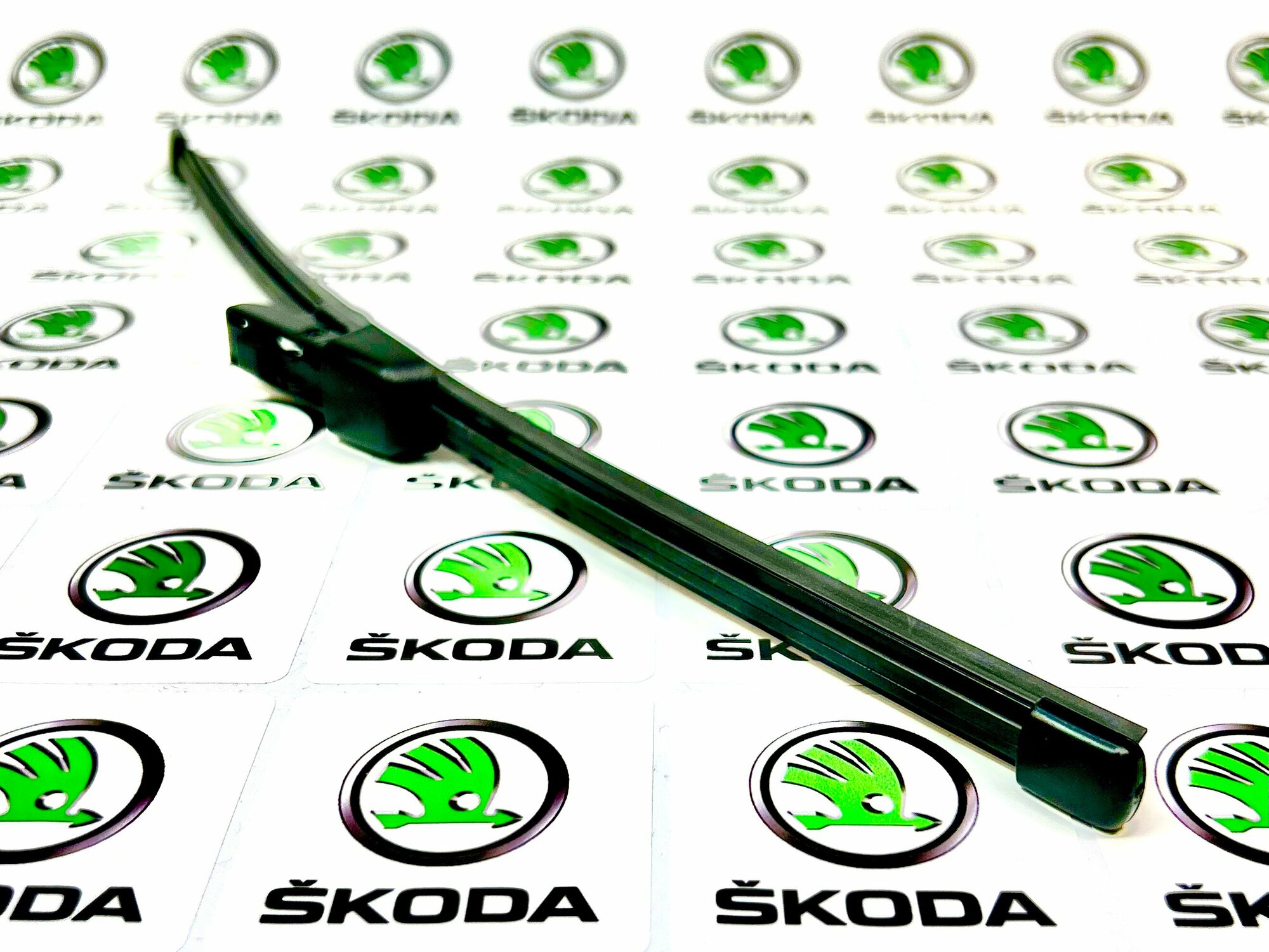 Щетка-дворник Skoda Fabia II/III [5J2: NJ3]-2006-> Praktik-2007-> Roomster[5J7]-2006->