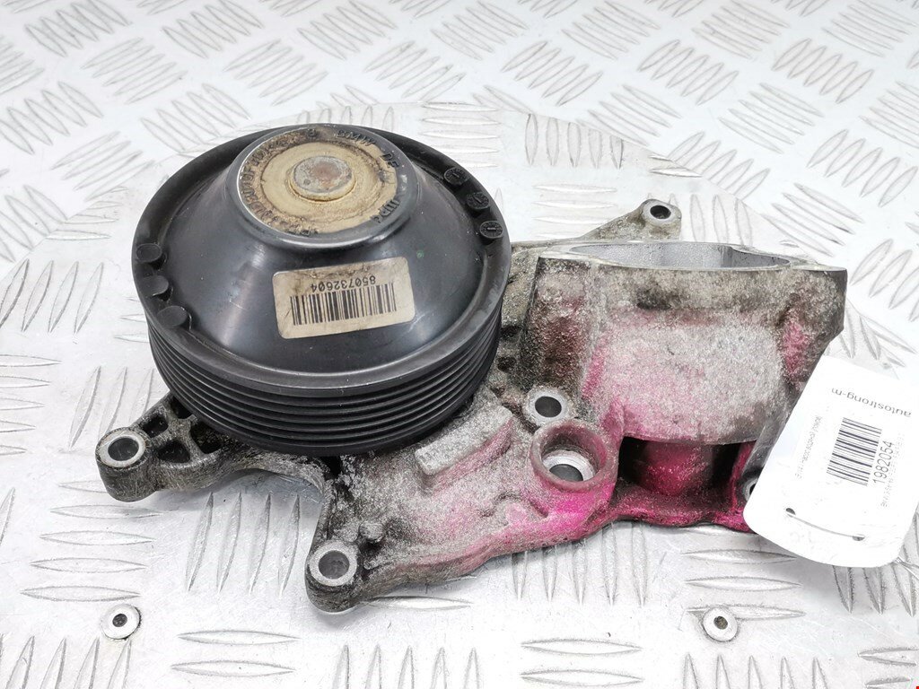 Насос водяной (помпа) BMW 3-Series (F30/F31/F34/F35) арт. 1982054