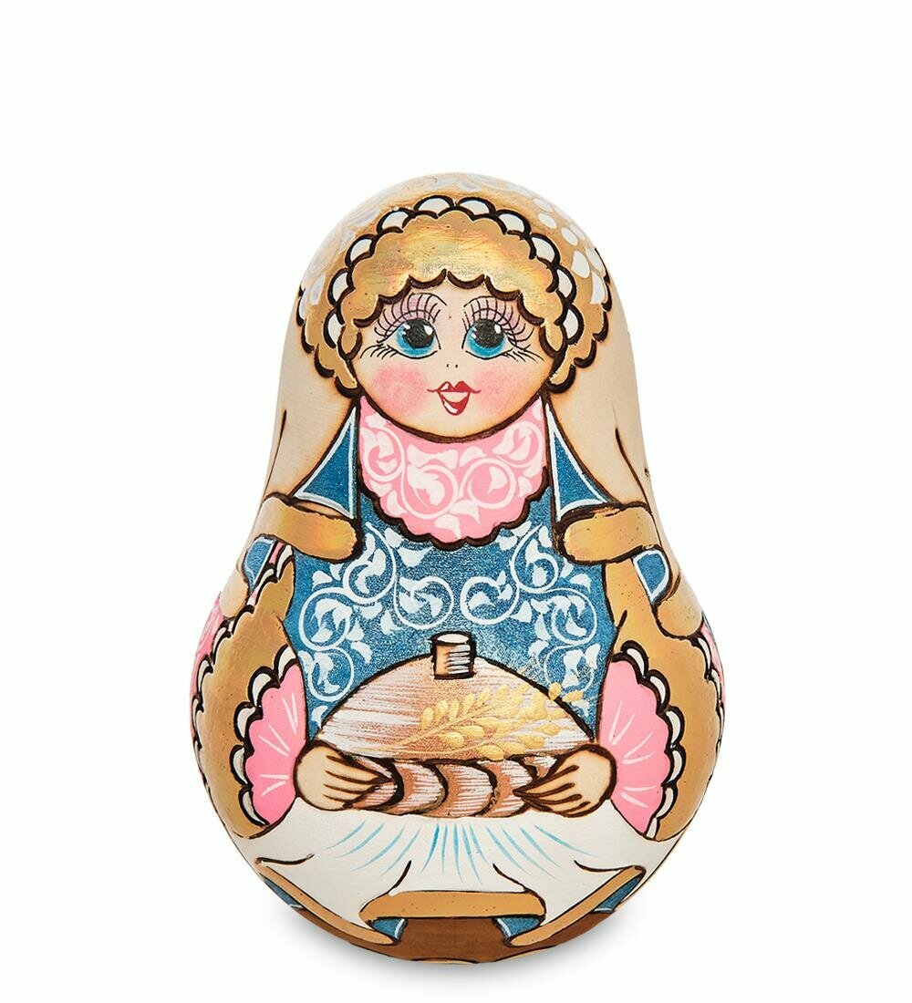 Матрешка - неваляшка Хозяюшка