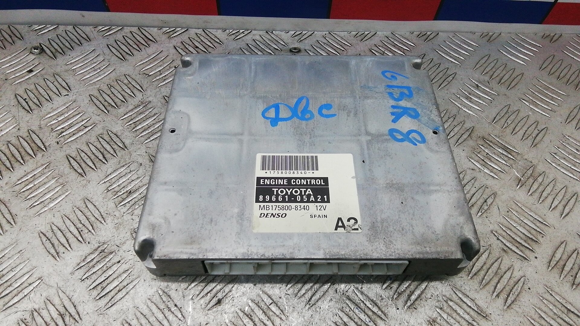 Блок управления двс TOYOTA AVENSIS T25, Номер 89661-05a21