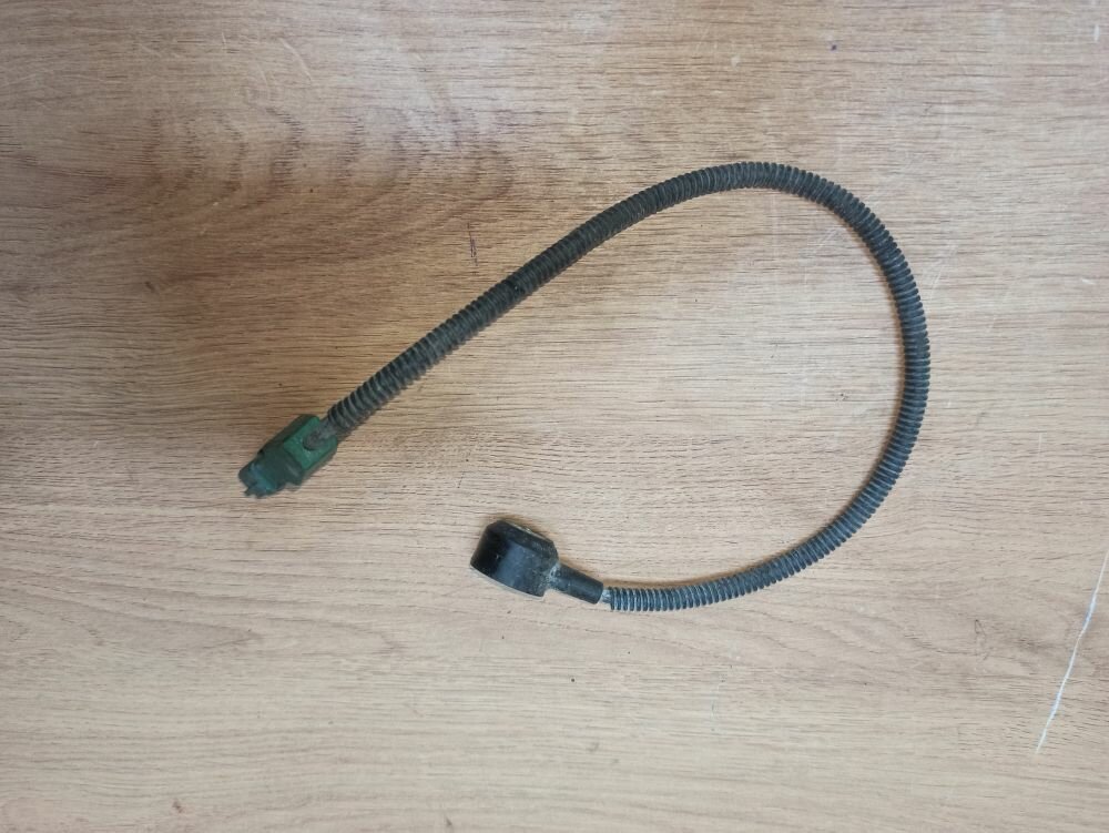 Датчик детонации Audi Volkswagen VAG 06E905377A 06E905377A