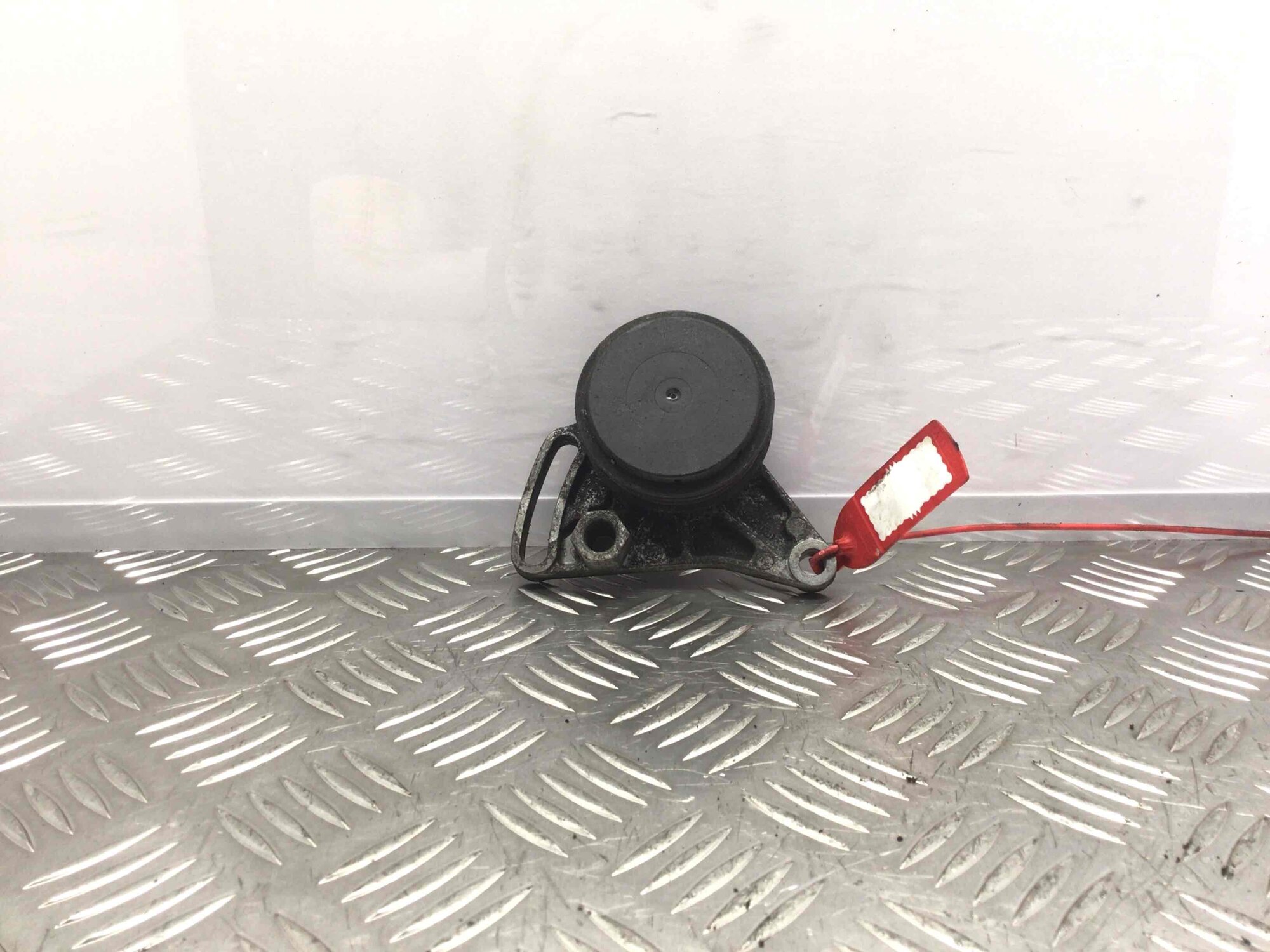 Б/У Натяжитель ремня генератора Audi A4 B5 (1994-1999) 2000 г.