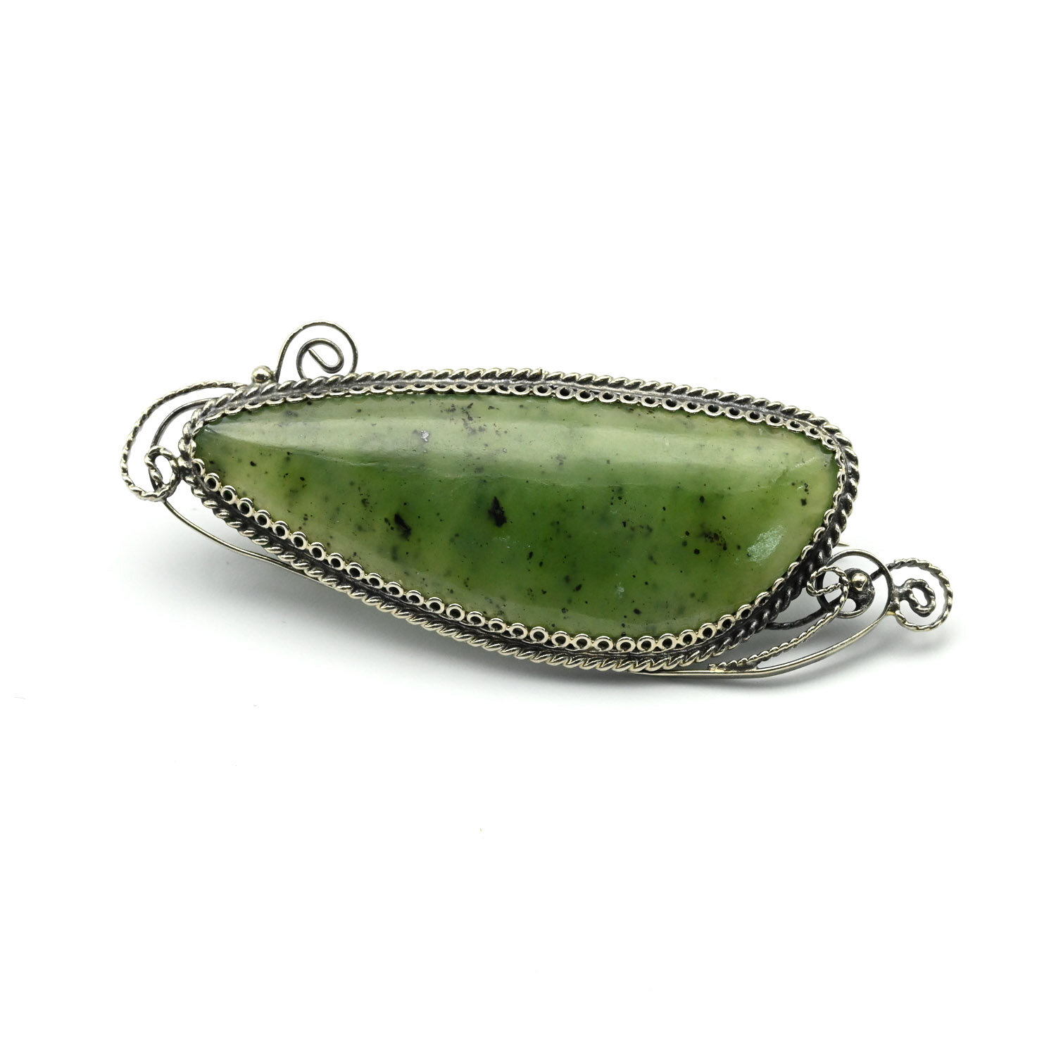 Брошь, нефрит