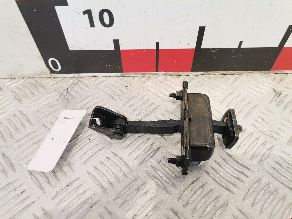 Ограничитель открывания двери передней Saab 9-5 (1) 4557856 арт. 1477549