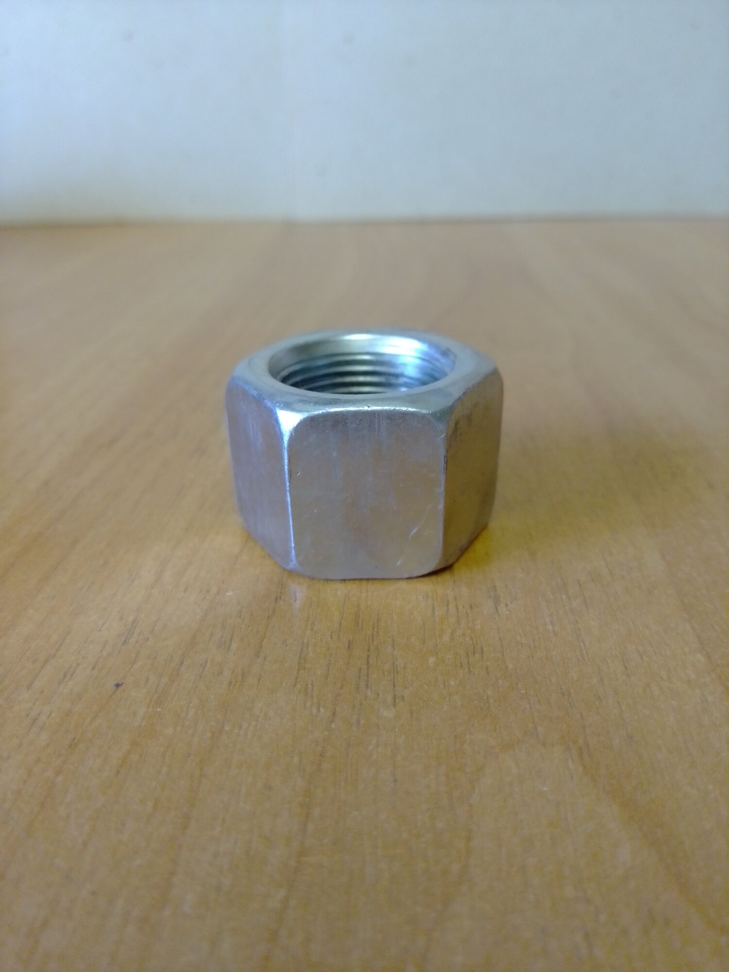 Гайка М22х1.5 для автомобилей (стремянки ЗИЛ-130) ,303243-П29. Красная Этна.