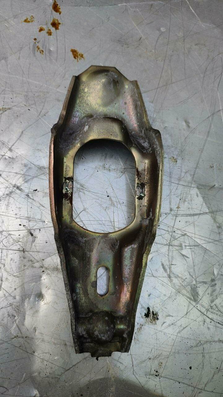 Вилка сцепления Volkswagen Passat B5 1997 012141719B