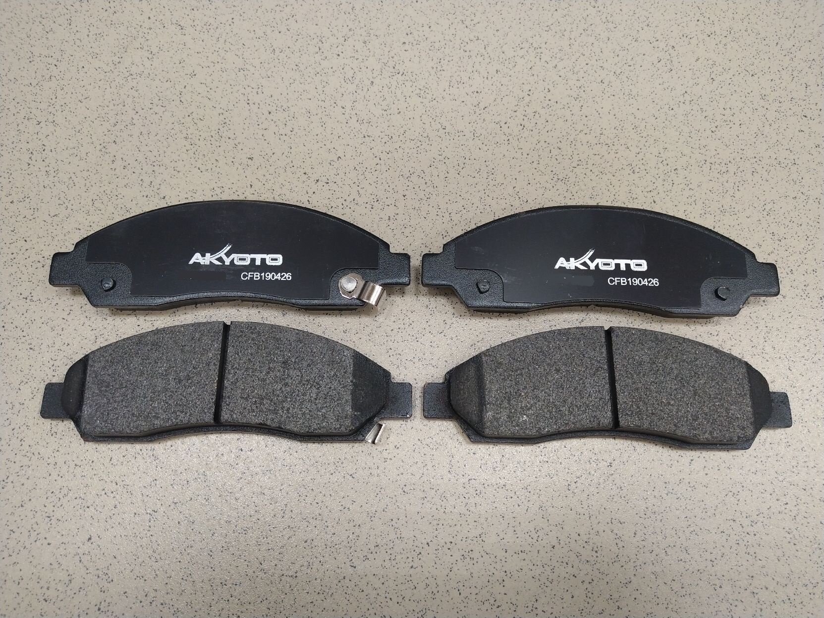 Колодки передние AKYOTO Great Wall Hover H3 рестайлинг (2014-2016) [2.0 16V 5MT внедорожник 4X4]