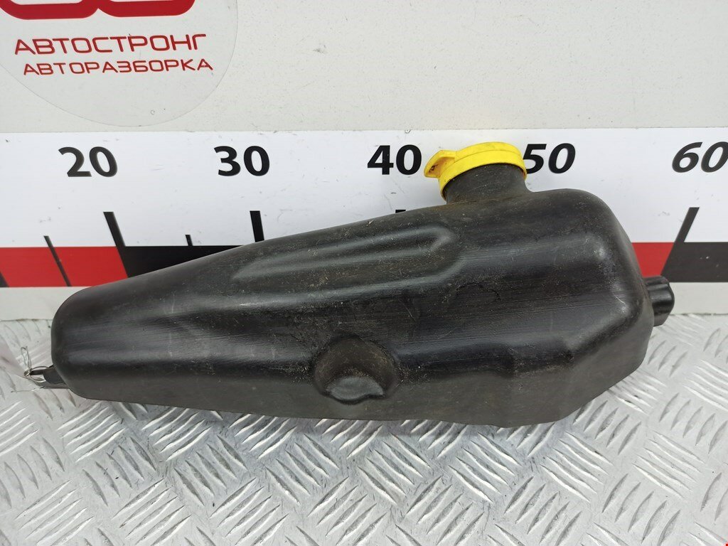 Бачок омывателя Renault Sandero 2 289104577R арт. 1427063