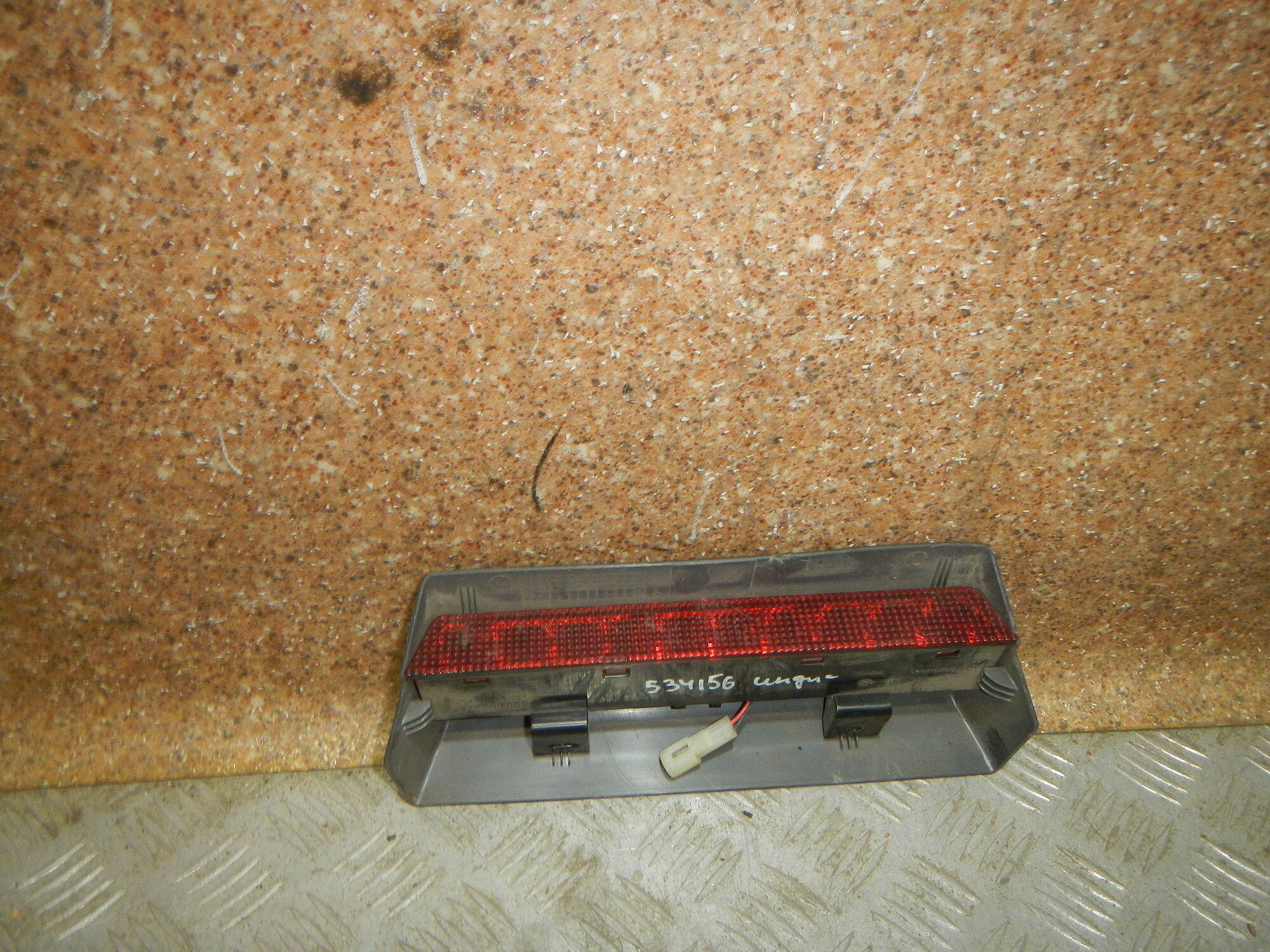 Б/У Фонарь задний (стоп сигнал), Chery (Чери)-INDIS (11-15) Chery INDIS (11-15) Потертости. 534156 CHERY арт. S183773070