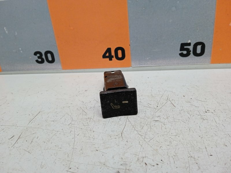 Б/У Джили Эмгранд ЕС7 Кнопка обогрева стекла Geely Emgrand EC7 2013 FE1 Лев. 238378 GEELY арт. 1067003572