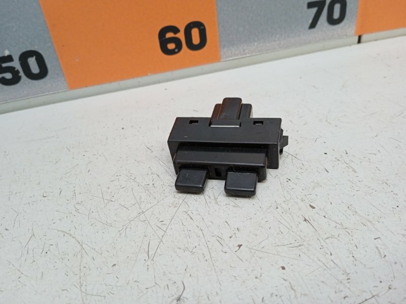 Б/У управления часами, Джили МК Кросс Кнопка Geely MK Cross 2013 LG1 237213 GEELY арт. 1017000918