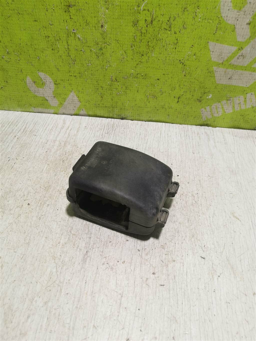 Кожух VW Golf 4 Bora 97-05