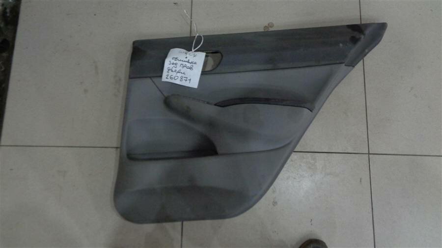 Обшивка двери задней правой от Honda Civic 4D 2005-2012
