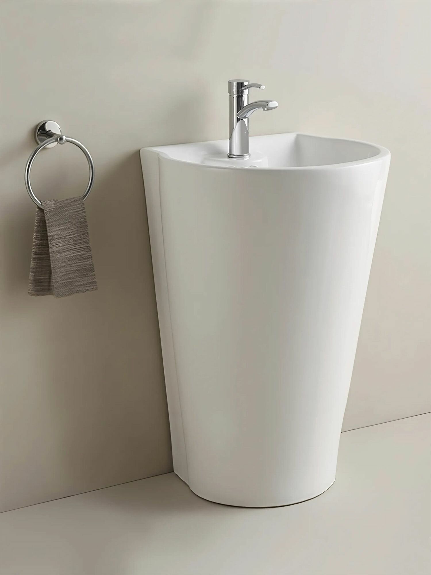 Раковина напольная с пьедесталом моноблок Comforty 192 белая