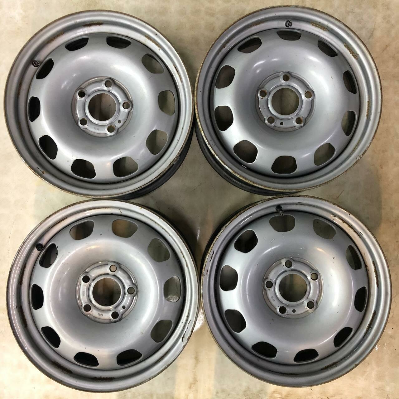 Колесные диски Штампованные 16x6 PCD 5x114.3 D66.1 ET50 (Реплика)