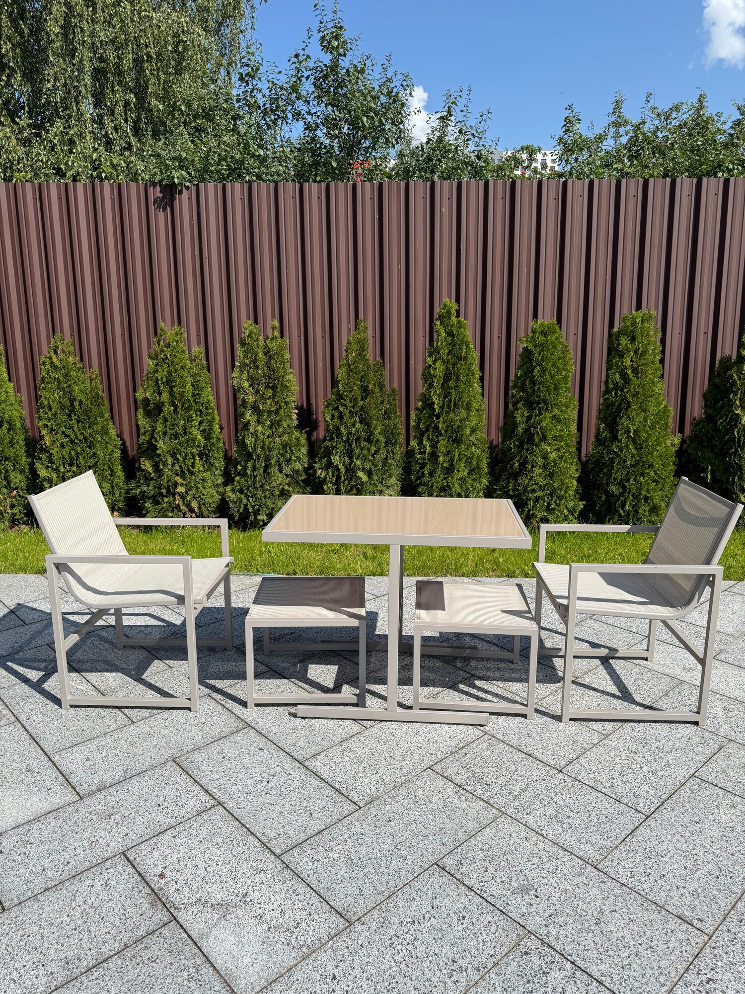 PREMIUM Комплект садовой мебели Full Comfort - FORLI (обеденный стол, 2 кресла, 2 пуфа) металлический каркас, бежевый