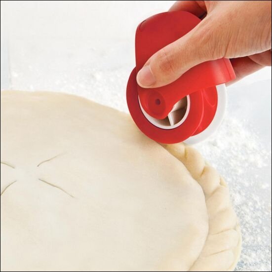 Кондитерский нож, пластик, длина 11,95 см, ширина 11см, красный