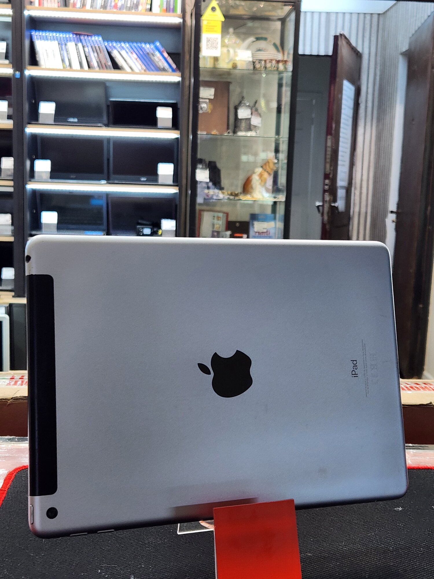 Планшет iPad 6 2018 LTE (с SIM) 9.7″