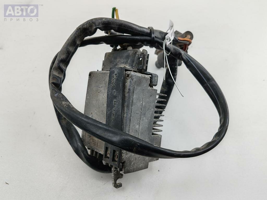 Блок управления вентилятором радиатора Audi A4 B6 (2001-2004)