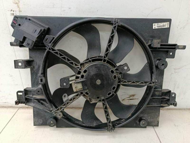 Вентилятор радиатора Nissan Terrano D10 2014 кат.номер: 214814130R