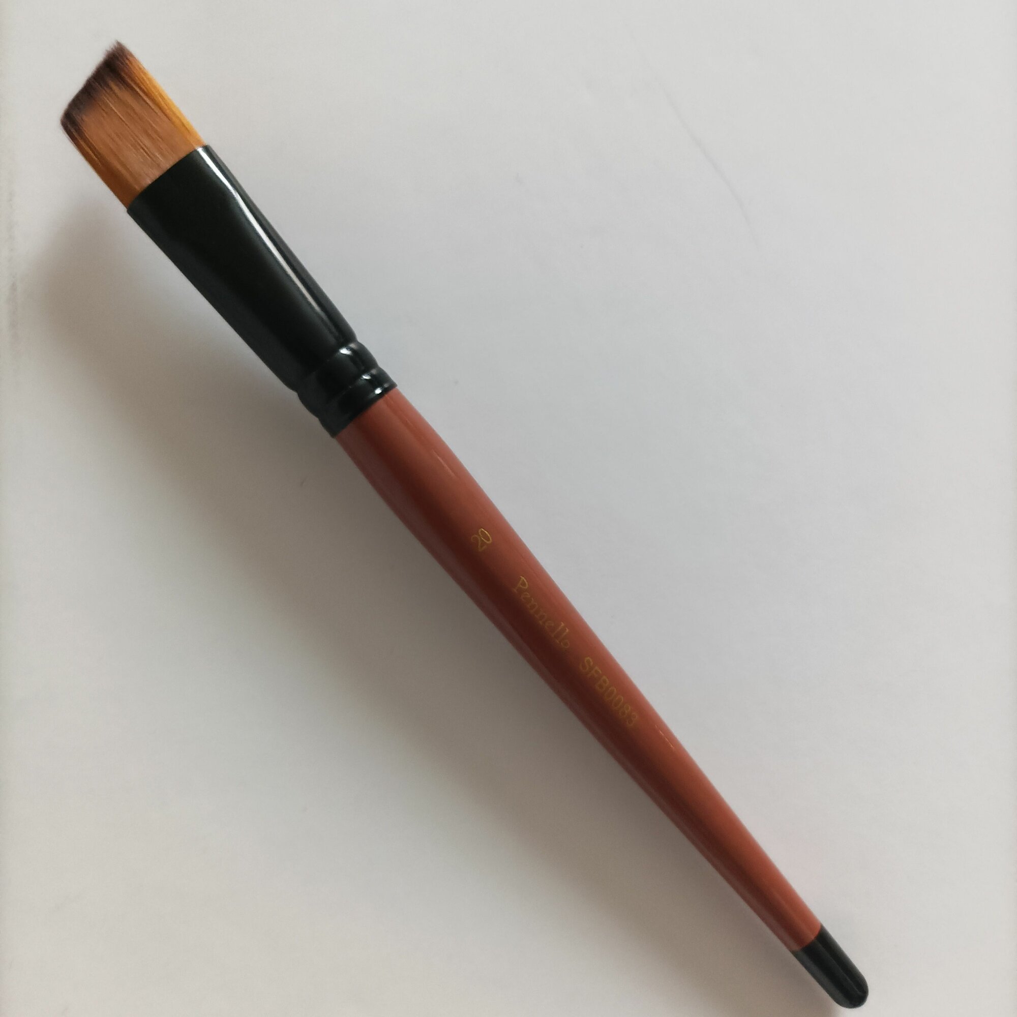 Кисть синтетика Pennelo скошеная N 20 короткая ручка