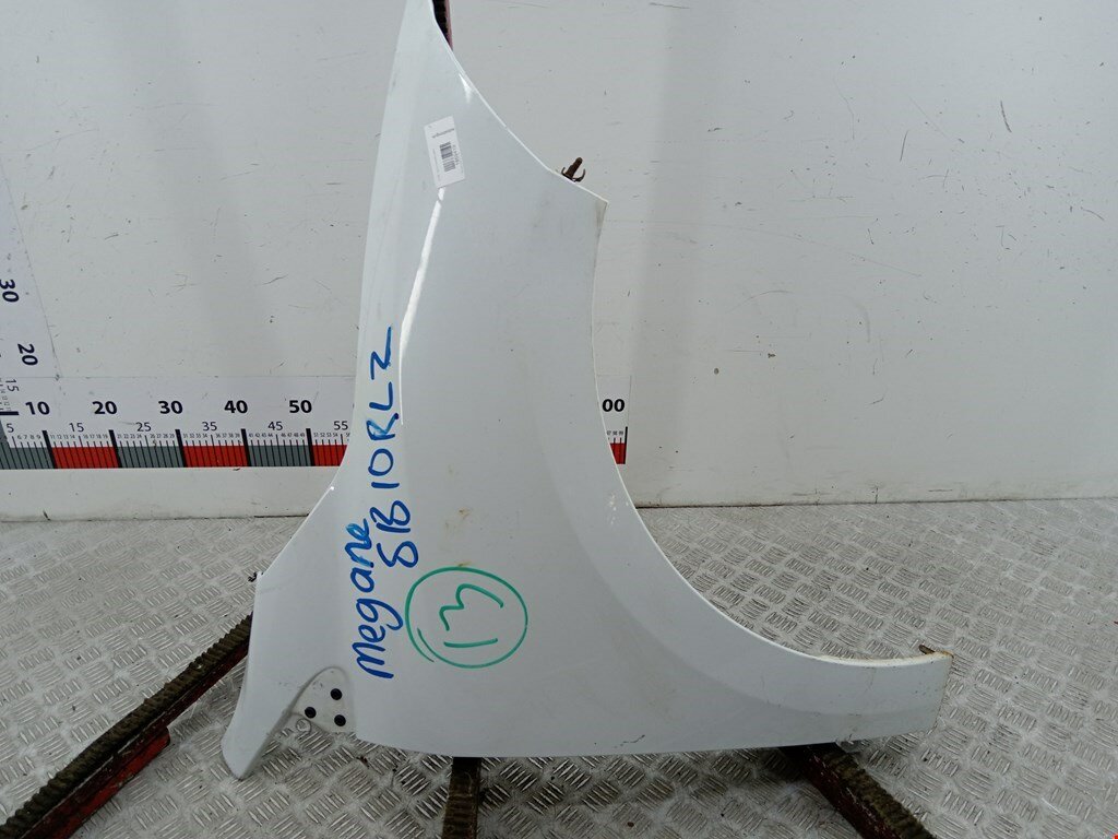 Крыло переднее правое Renault Megane 3 631005149R арт. 1869419