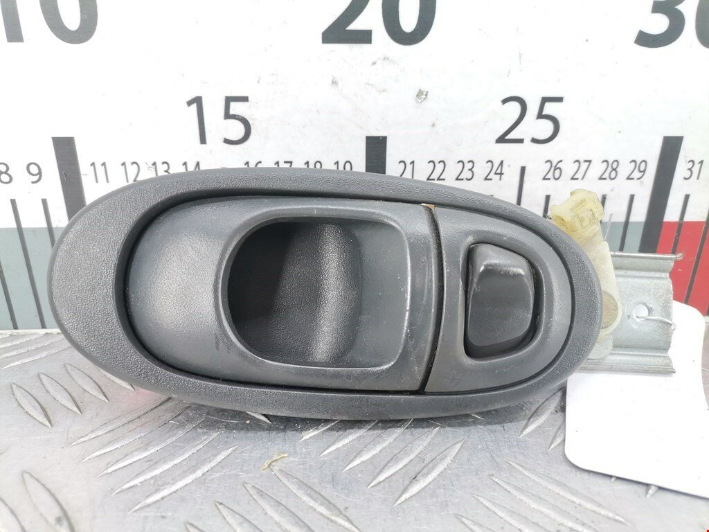 Ручка двери внутренняя задняя левая Mazda Xedos6 C00173330D арт. 1935770