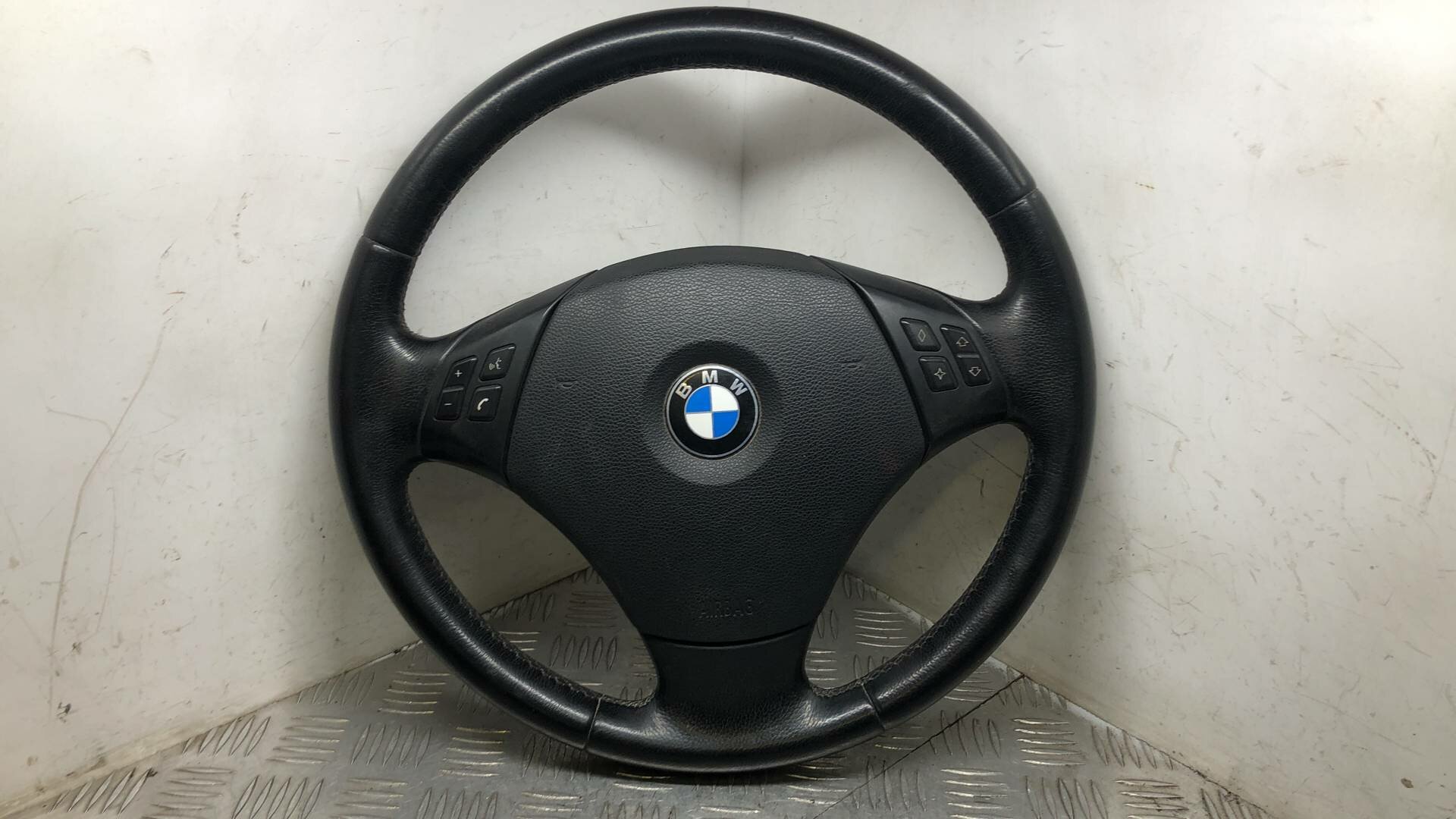 Руль для BMW 3 E90/E91/E92/E93 3.0 OEM 32306795568