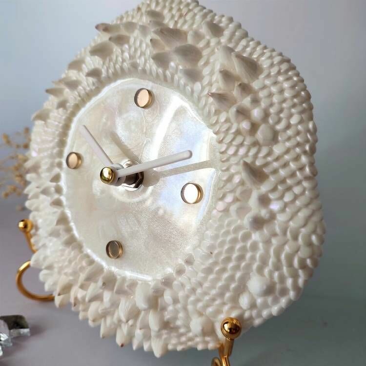 Часы настольные Lana Caps "Белый перламутровый Дракон", 17см, эпоксидная смола