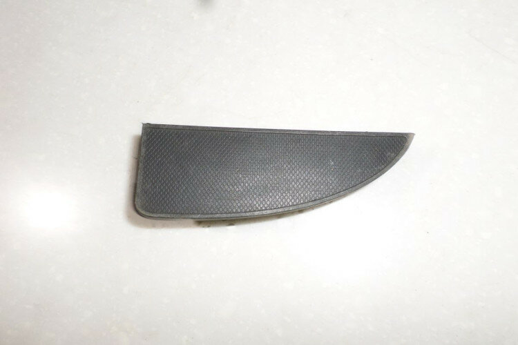 Облицовка магнитолы правая треугольник 96487523 Шевроле Реззо, Дэу Такума