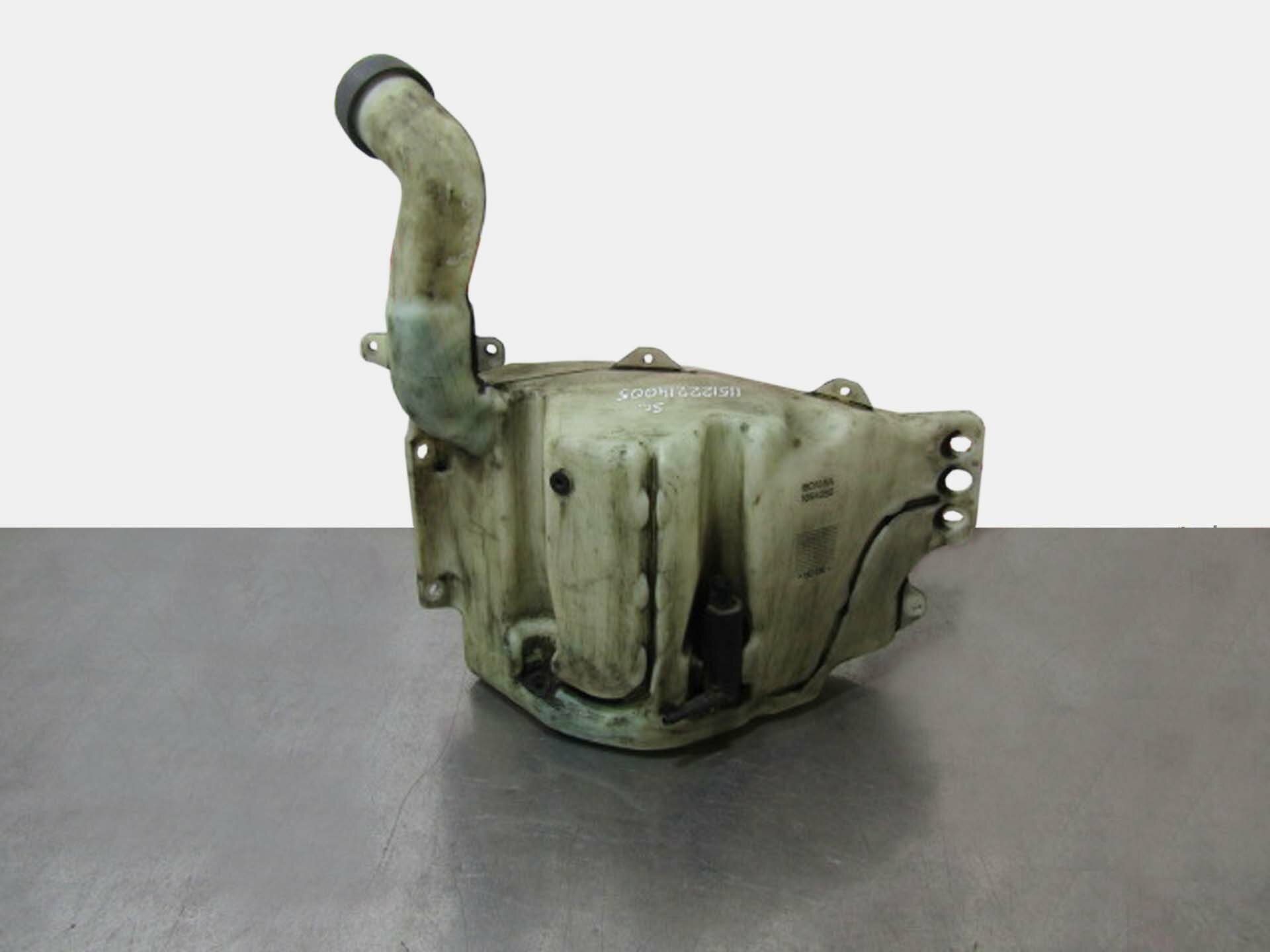 Бачок стеклоомывателя с моторчиком Scania P, G, R