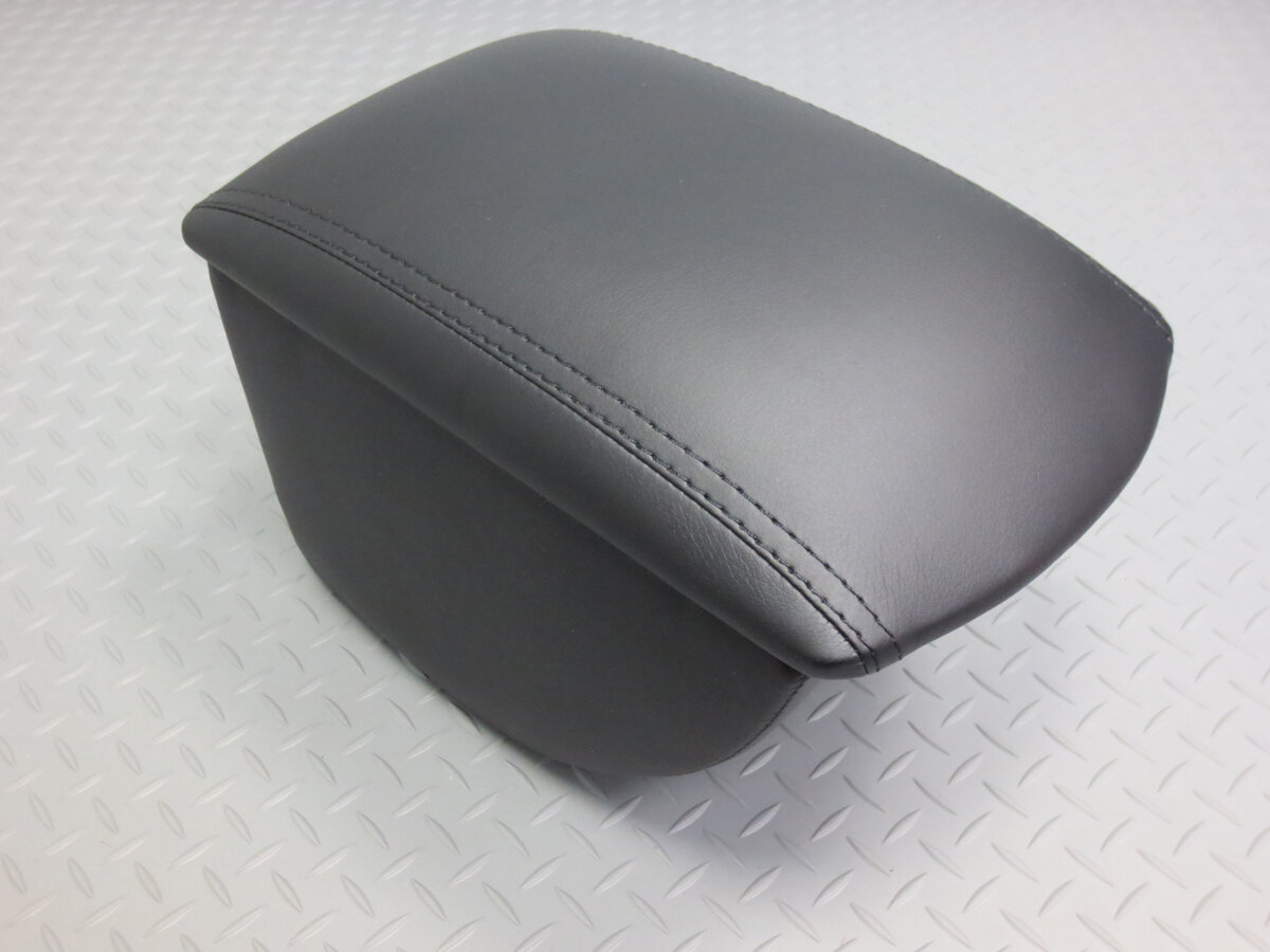 Подлокотник HYUNDAI I30 (2007-2012) на консоль