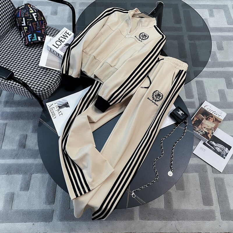 Комплект одежды