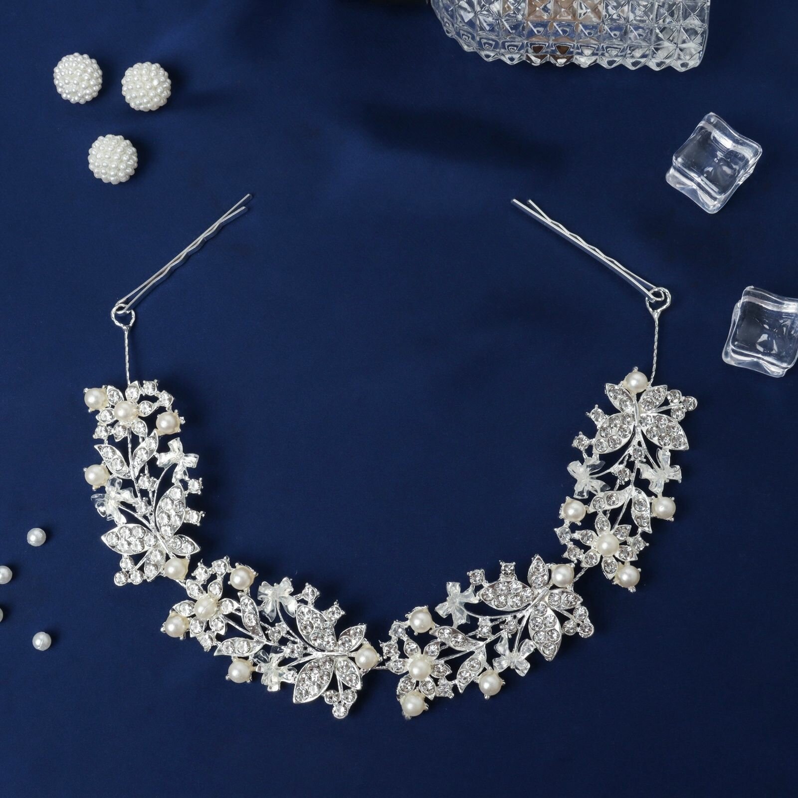 Диадема на невидимках "Леона" бабочки, 26 см, серебро