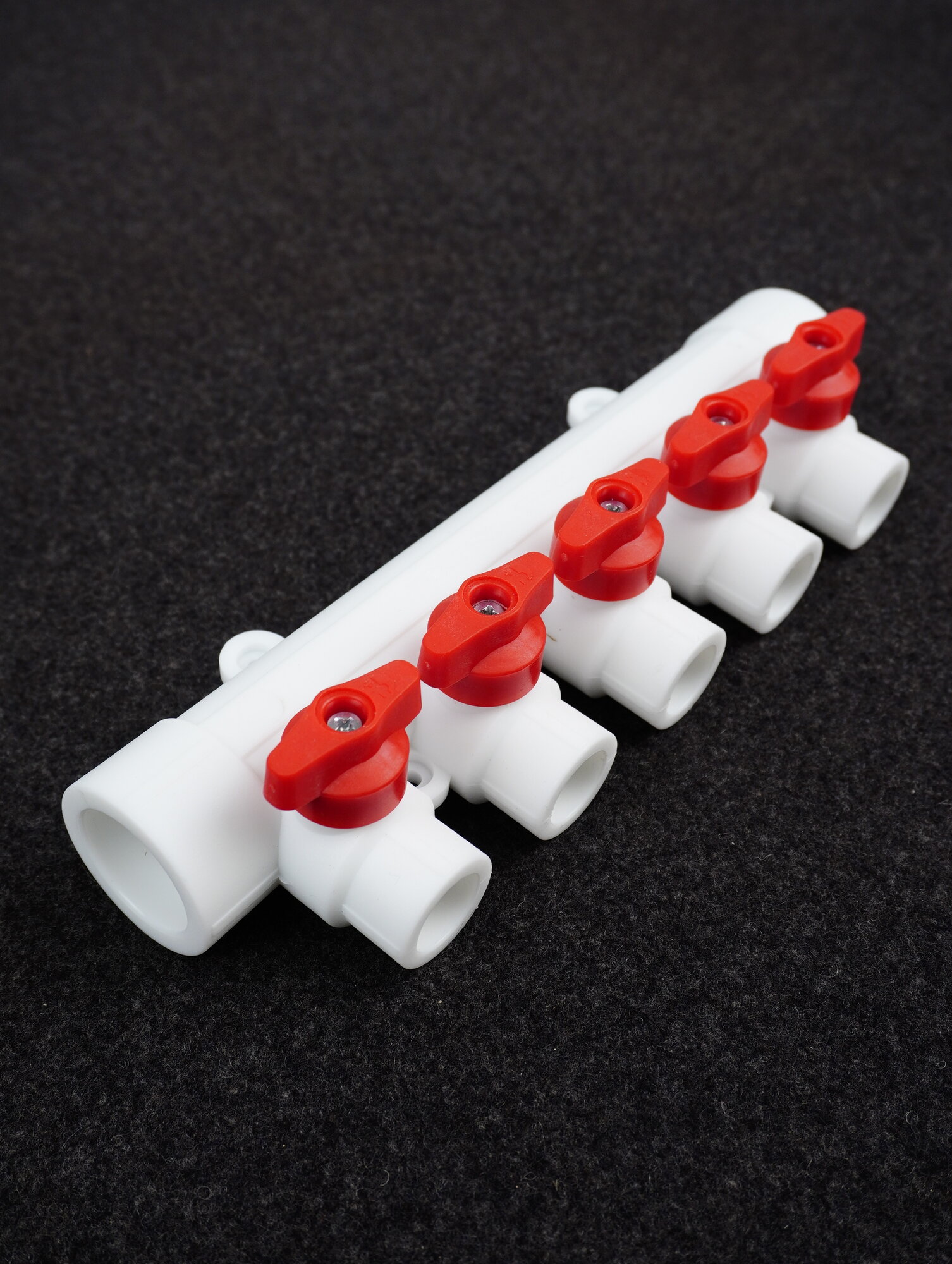 Коллектор универсальный с отсечными кранами 32х20 на 5 выходов (Valfex)