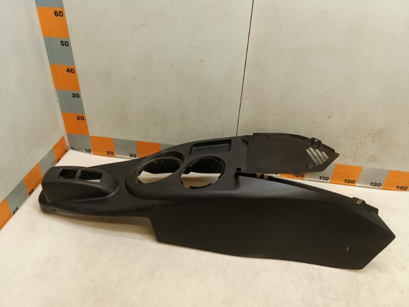 Б/У Консоль центральная Chevrolet Niva 2006 21236 380555 GENERAL MOTORS арт. 21235109154