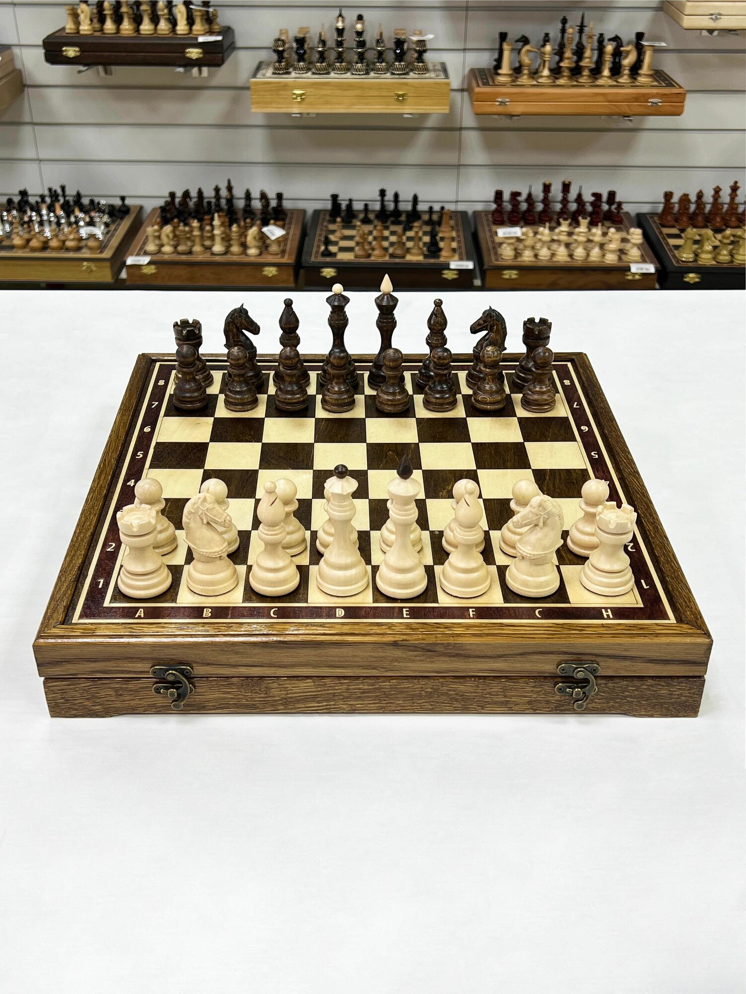 Шахматы подарочные деревянные Бастион матовые резные ручной работы дуб, граб