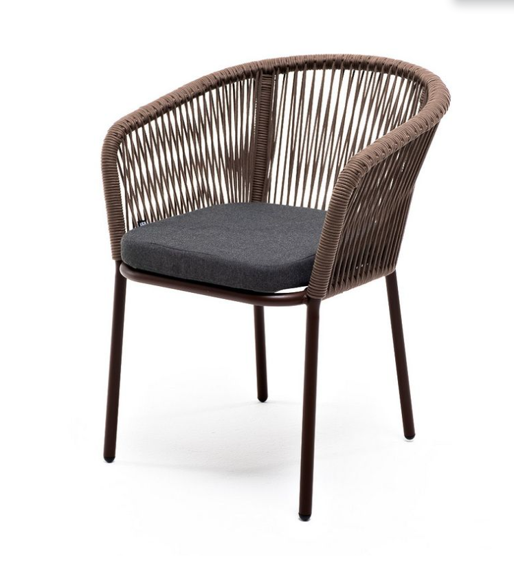 Стул плетеный из роупа 4sis Марсель Каркас алюминий коричневый (ral8016) муар, роуп коричневый круглый, ткань темно-серая 027